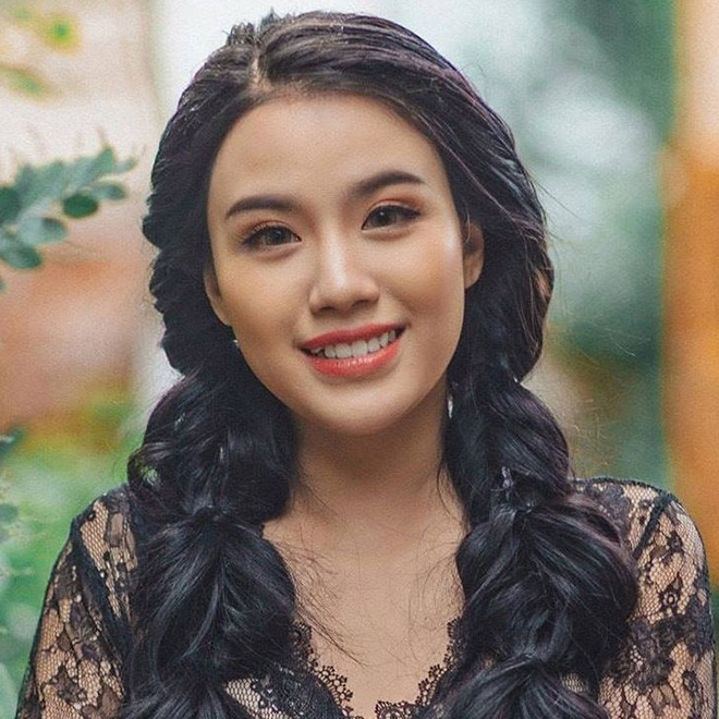 Linh Miu tung MV tràn ngập cảnh cởi áo, khoe da thịt gây phản cảm