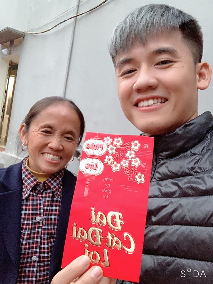 Con trai bà Tân Vlog bất ngờ bị chỉ trích dữ dội