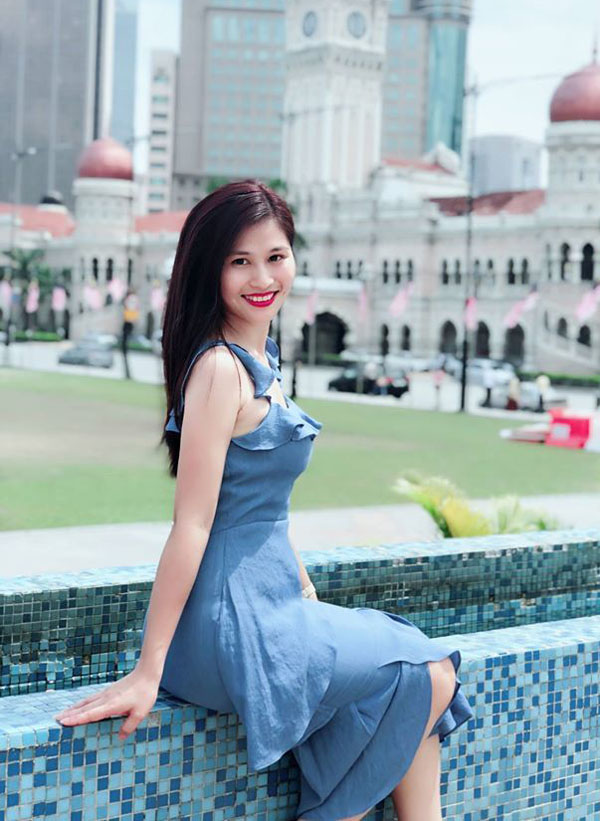 Phong cách thời trang đời thường của BTV Minh Trang