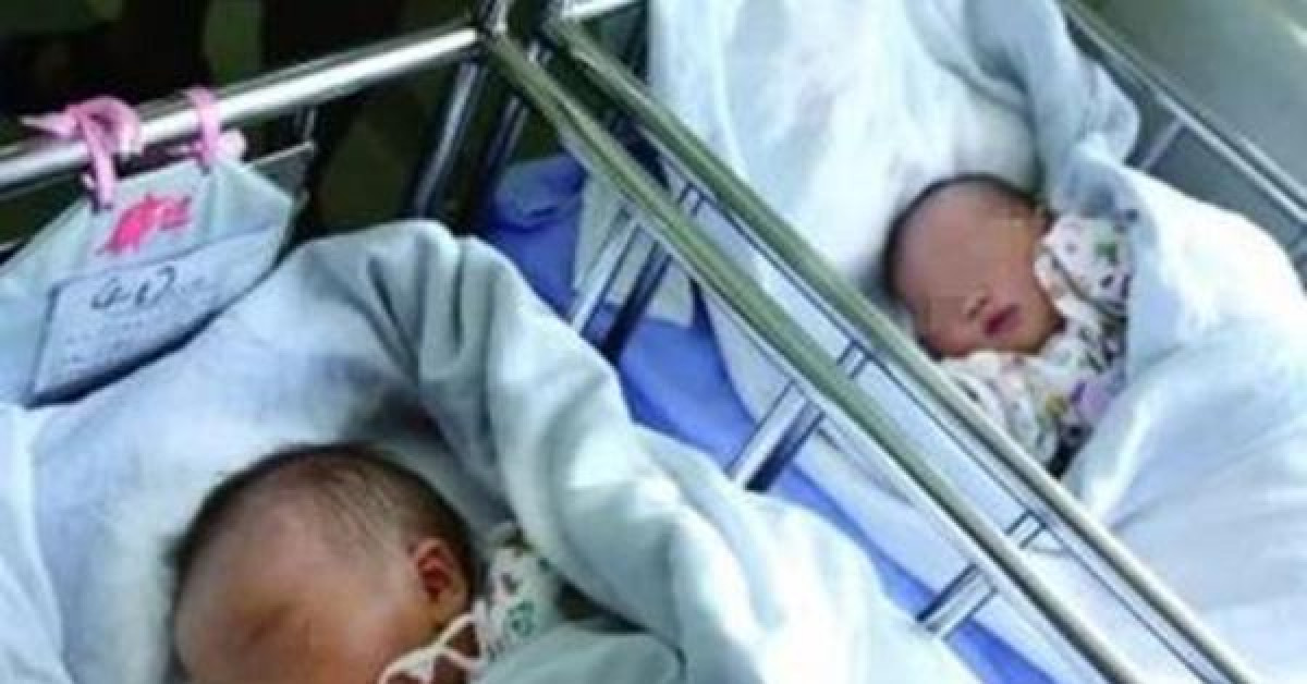 Người phụ nữ sinh con trong thang máy, hành động sau đó khiến ai cũng ...