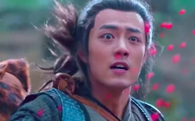 Ái nữ tỷ phú Huawei đóng vai cô gái nhà quê