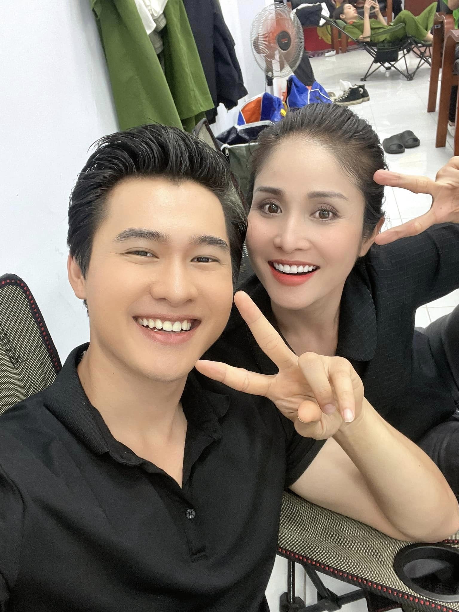 Vợ cũ Phan Thanh Bình ngày càng gợi cảm, thường được mời nhận vai đào hoa, lẳng lơ