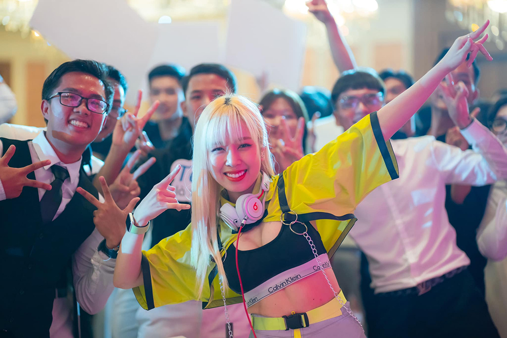 DJ Hyena chia sẻ đam mê với nghề DJ