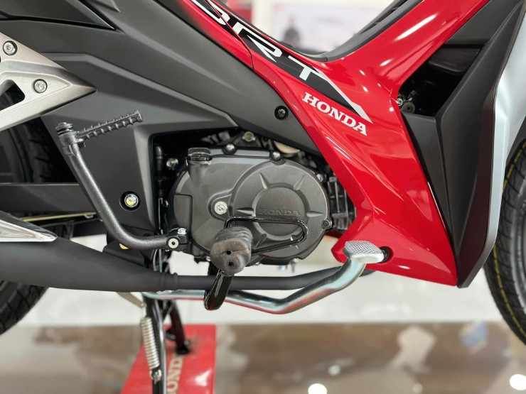 Bảng giá Honda Wave RSX FI tháng 2/2023, tăng nhẹ vài trăm nghìn