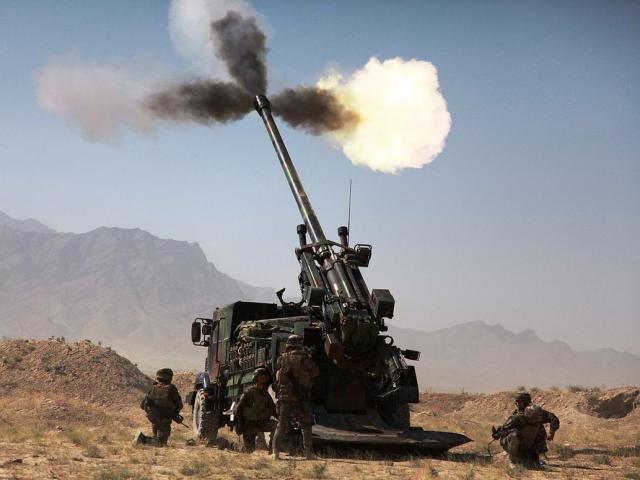 Uy lực pháo tự hành hiện đại bậc nhất của Israel ATMOS 2000