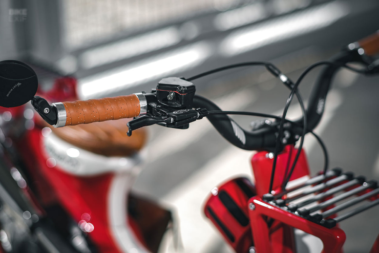 Ngắm thợ săn Honda Trail Cub 55 đời 1961 lên đồ chơi cực chất