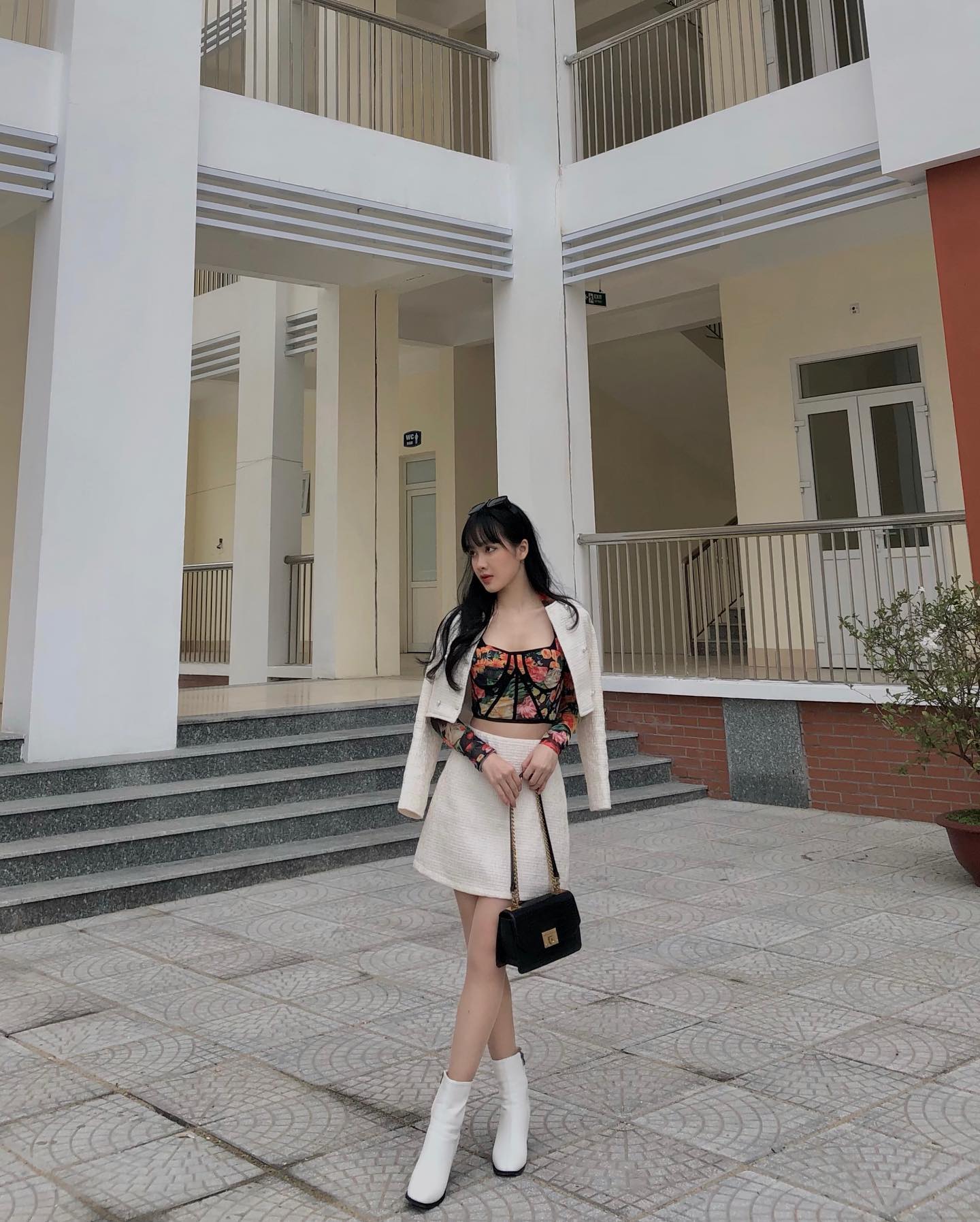 Nhâm Mạnh Dũng đánh đầu "cháy lưới" U23 Malaysia, bạn gái nhắn nhủ yêu ...