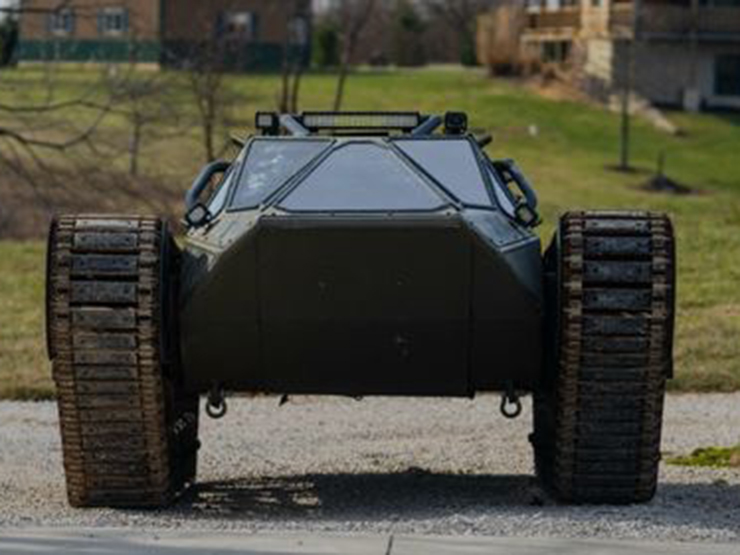 Xe bọc thép Ripsaw trong phim Fast and Furious 8 chào bán hơn 4 tỷ đồng