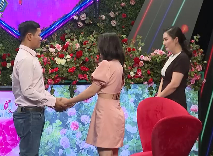 Chê” Bạn Trai Hút Thuốc Mẹ Một Con Bất Ngờ Quay Xe” Từ Chối