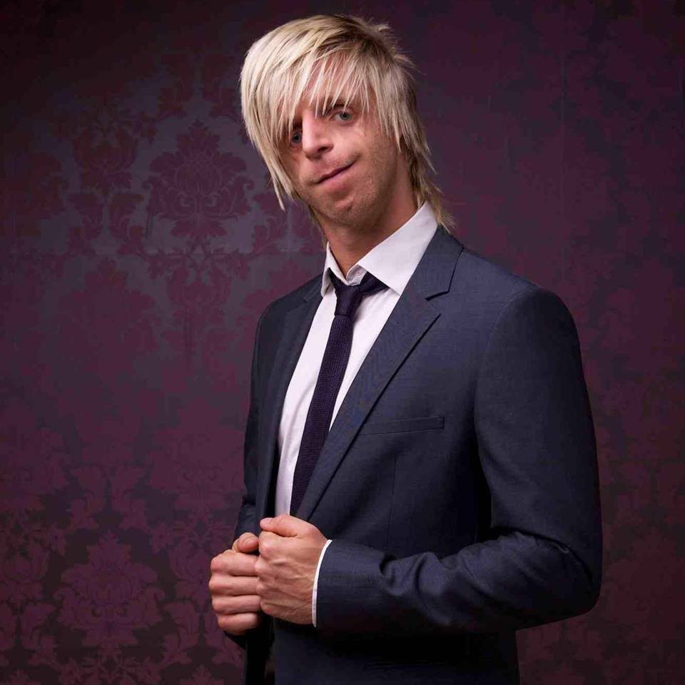 Jono Lancaster cậu bé bị bỏ rơi vì quá xấu xí đã khiến cả thế giới sững sờ