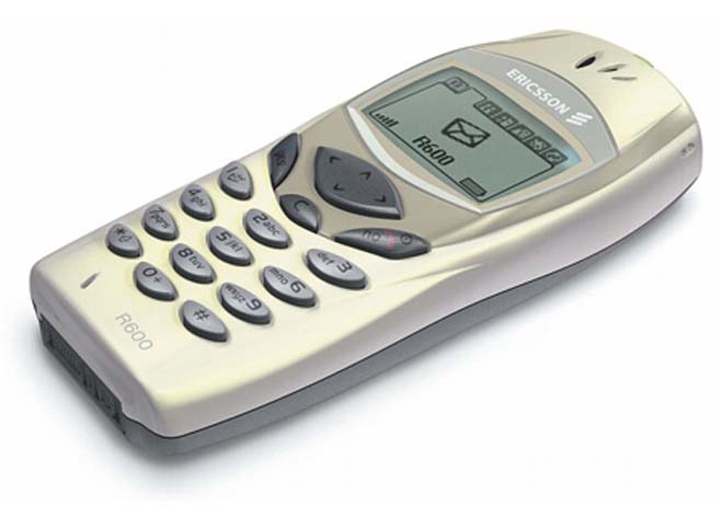 Điện thoại Sony Ericsson: Vũ khí siêu việt-Huyền thoại James Bond
