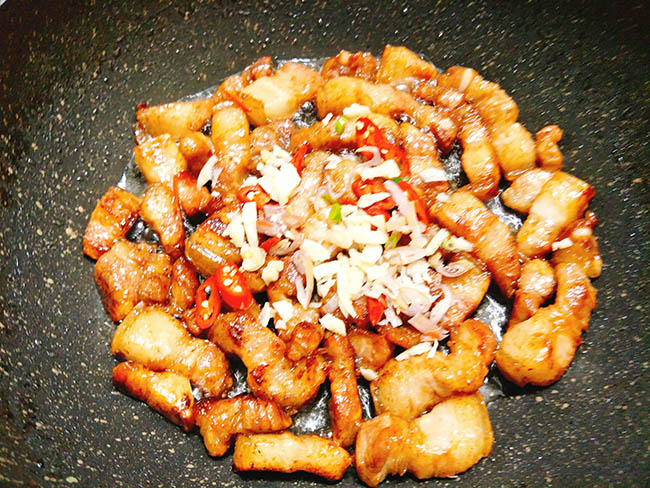 Cách làm ba rọi ram tỏi ớt đậm vị, thơm lừng