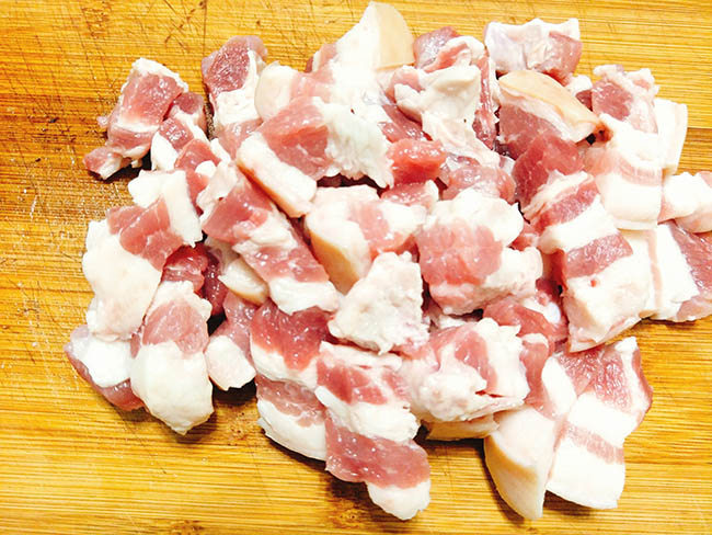 Cách làm ba rọi ram tỏi ớt đậm vị, thơm lừng