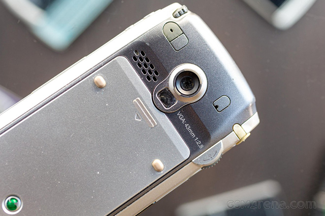 Sony Ericsson P910 - điện thoại Symbian hỗ trợ cảm ứng kỳ lạ-Thời trang ...