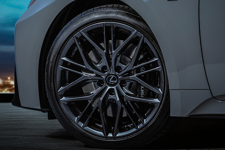 Chi tiết Lexus IS 500 F Sport phiên bản giới hạn 500 chiếc trên toàn cầu