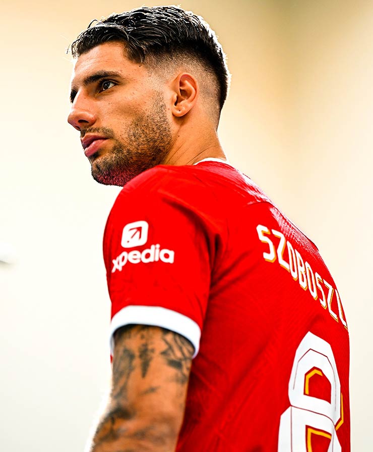 Szoboszlai chính thức về Liverpool: Mặc số áo của Gerrard, mang theo ...