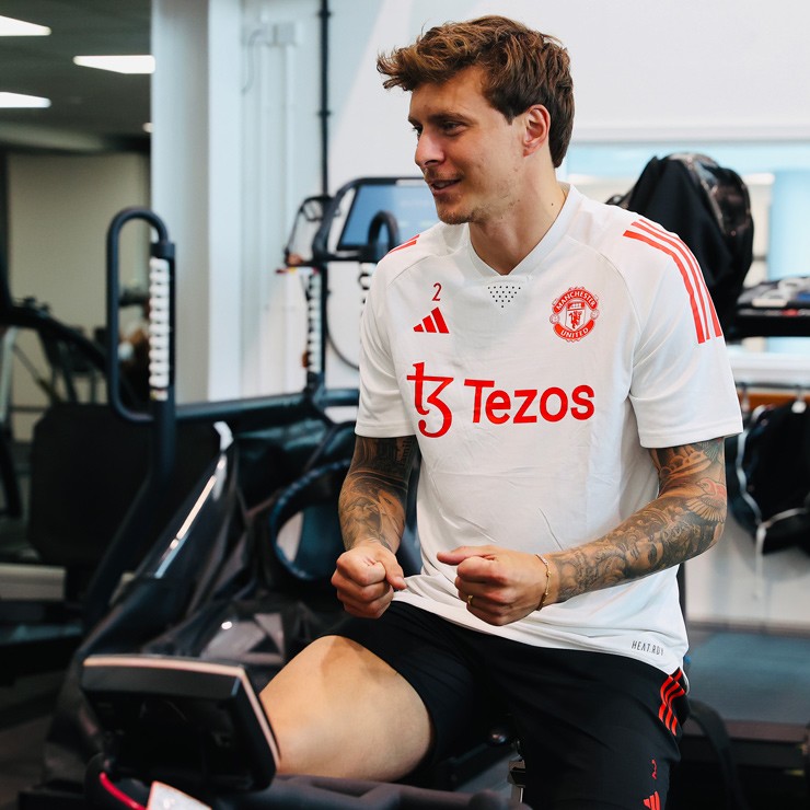 Dàn sao MU trở lại tập luyện: Luke Shaw - Mount bảnh bao, Fernandes ...