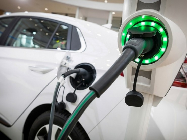 Pin xe ô tô điện có tuổi thọ bao lâu và cách sử dụng sao cho đúng nhất