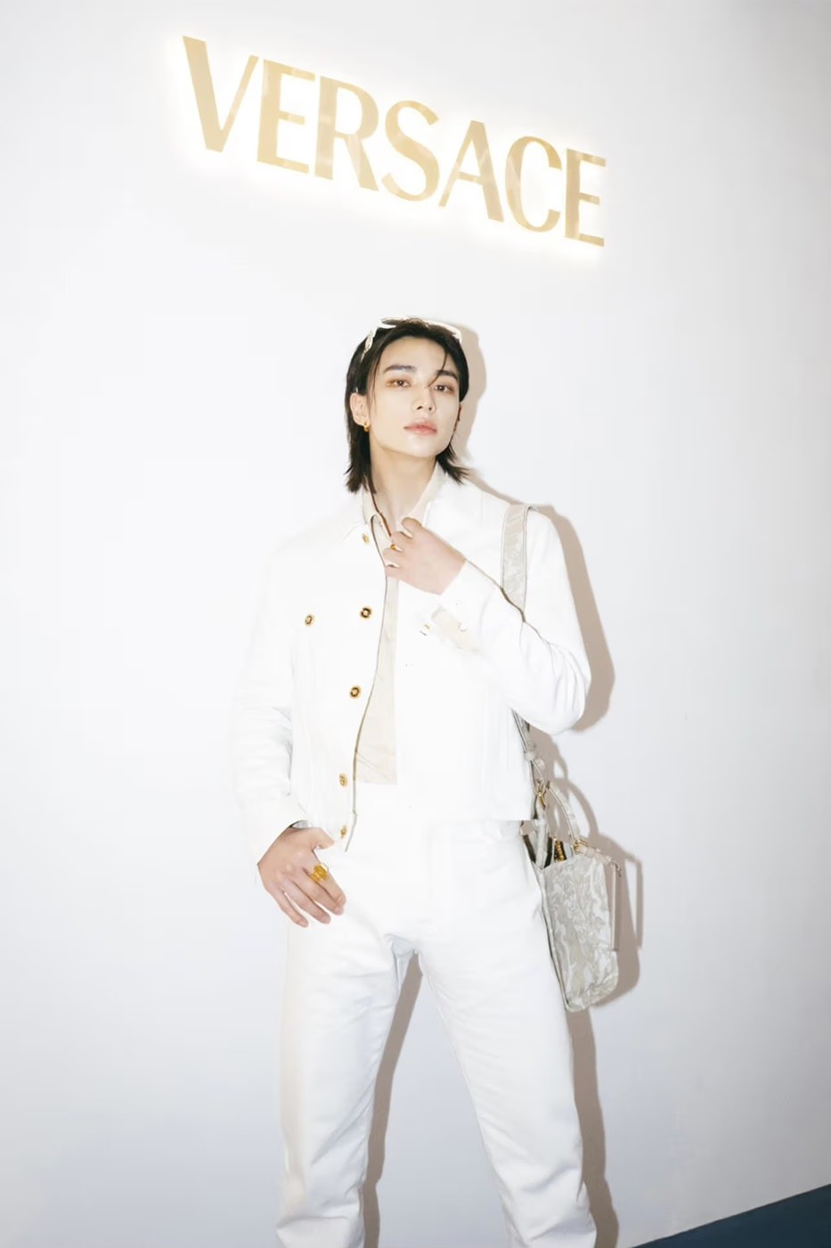 Versace lại chiêu mộ đại sứ toàn cầu mới là một Idol Hàn Quốc