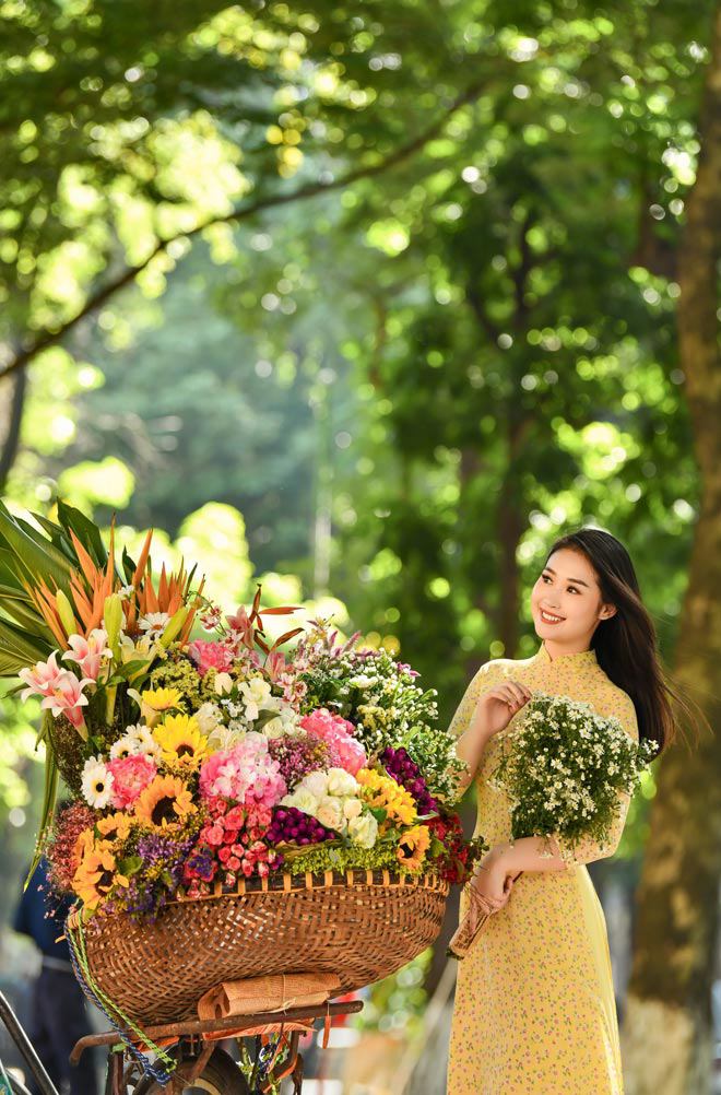 Gái xinh Hà thành khoe ảnh "check-in” xinh lung linh trên phố thu Hà Nội