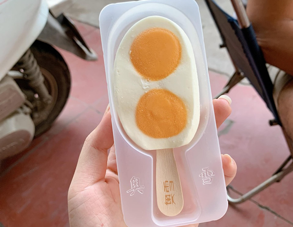 Loại kem "kỳ lạ” hút khách ngay cả khi Hà Nội vào thu