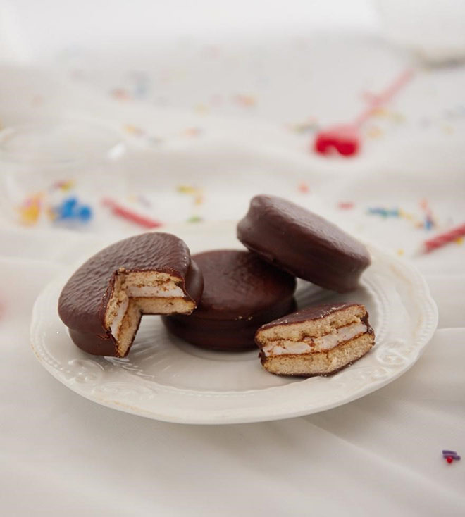 Bánh phủ sôcôla Choco PN - Món quà vặt gợi nhớ tuổi thơ ai cũng từng bị ...