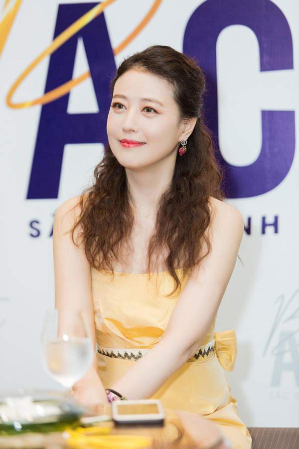 Châu Hải My đẹp ở tuổi lục tuần nhờ tránh xa thị phi