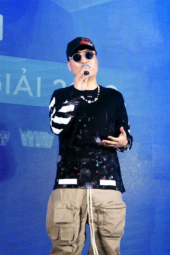 Rapper LK làm điều đặc biệt cùng thí sinh "King of Rap" khiến khán giả ...