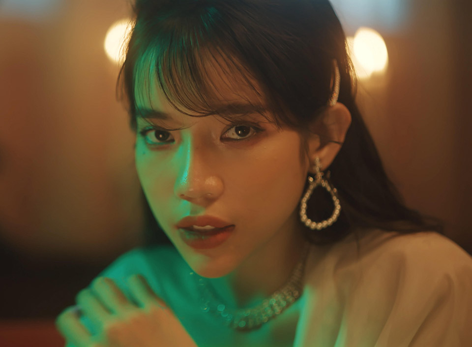 LyLy "24h” gây sốc với cảnh nóng trong MV về chủ đề LGBT