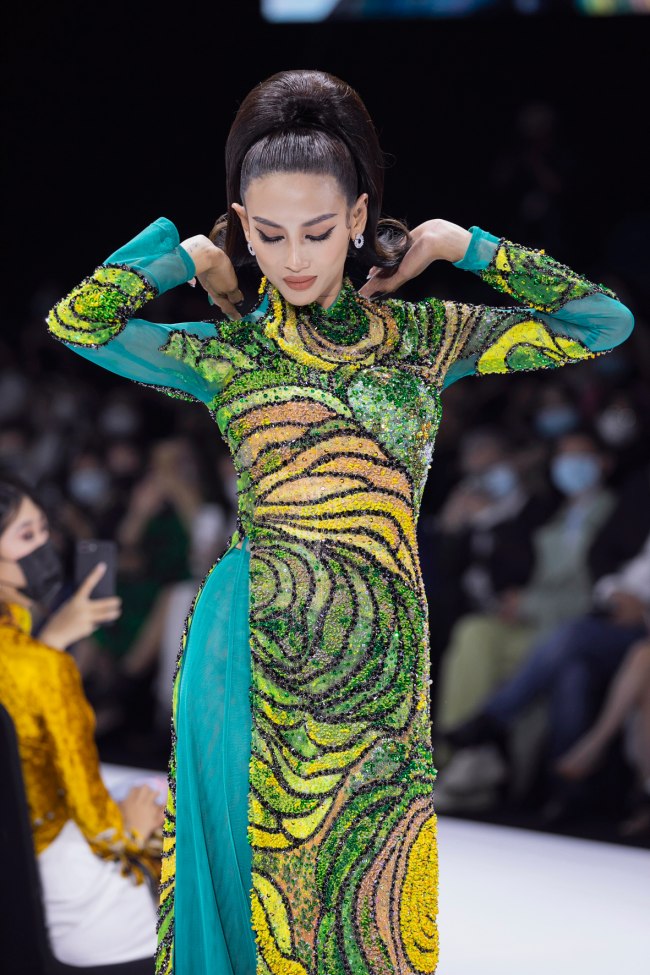 NTK Bảo Bảo: "Tôi không muốn áo bà ba gắn với hình ảnh lam lũ ruộng ...