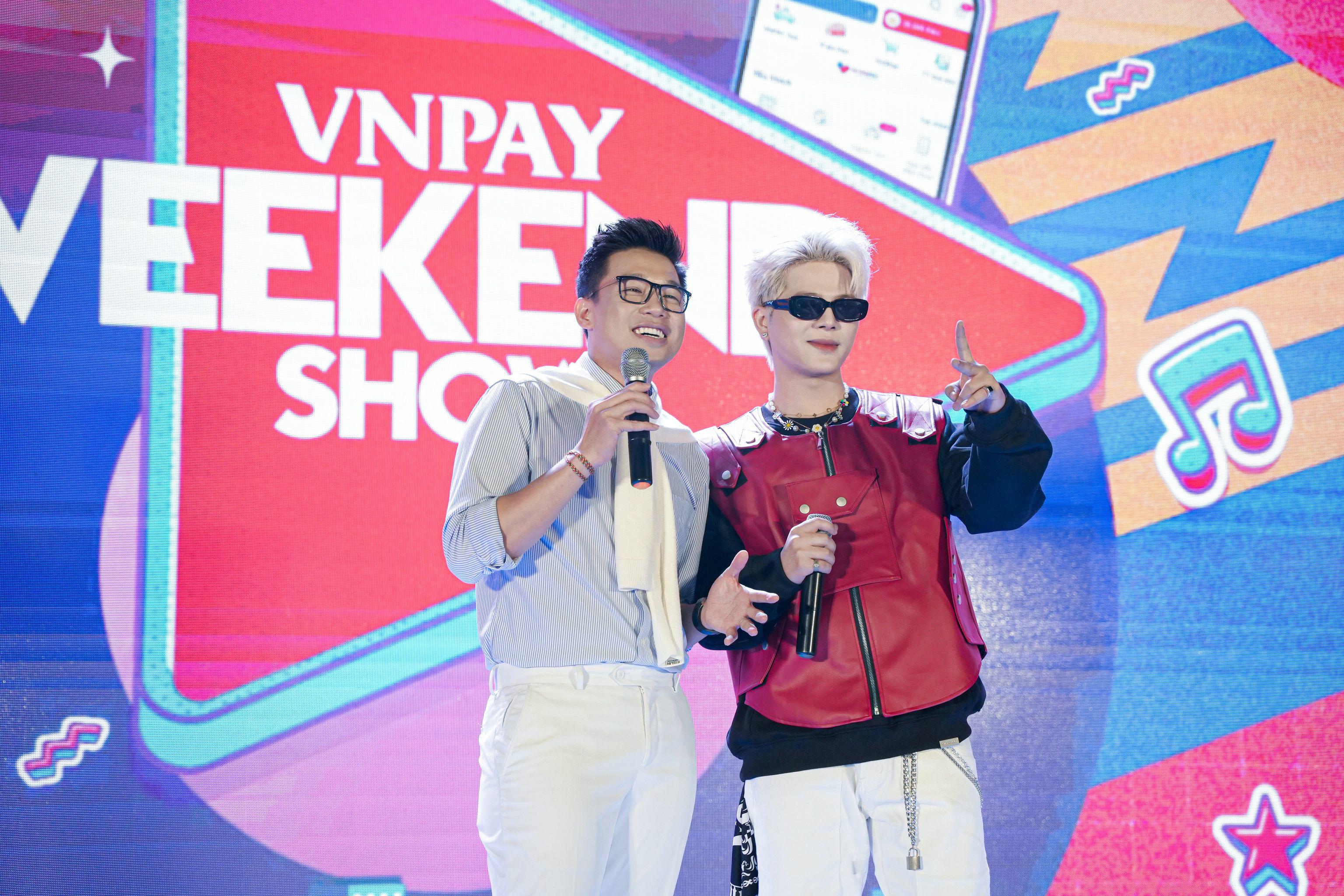 "Lại là DG House" Rhyder bày cách shopping online tiết kiệm cho fan